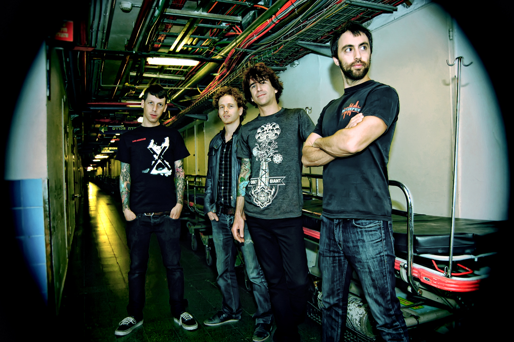 Album Review: Useless ID – Symptoms | brokenheadphones.com