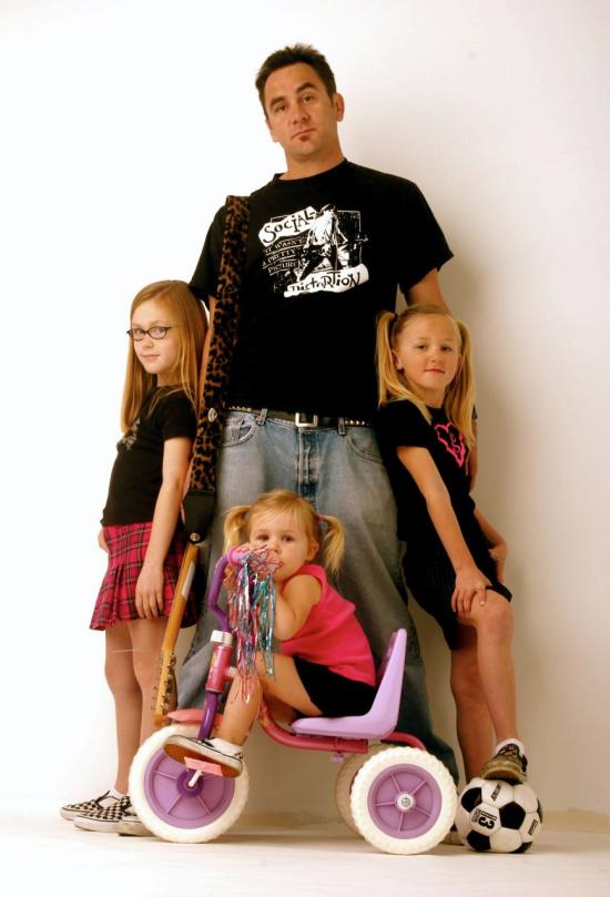 Pennywise Lead Vocalist Jim Lindberg Calls It Quits | brokenheadphones.com